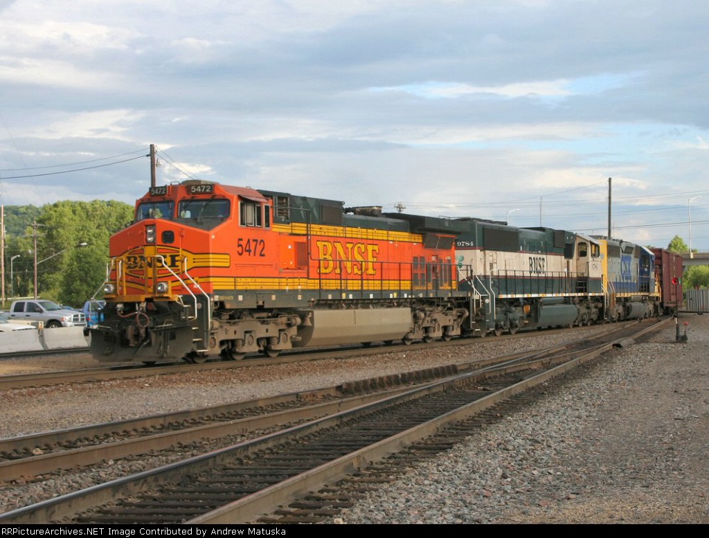 BNSF 5472